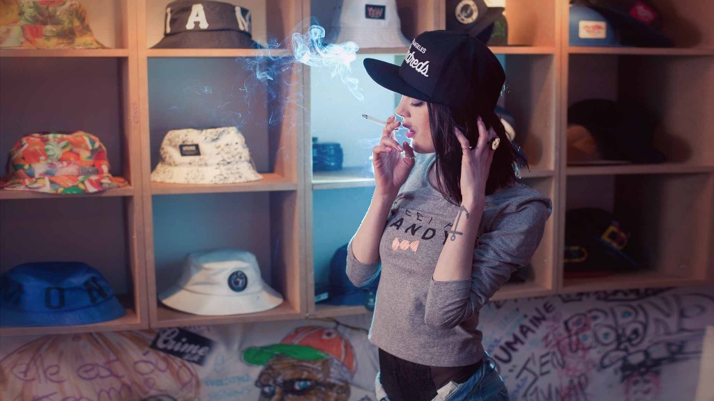 Smoking Suicide Girl - Photographe Portrait Gentle Studio